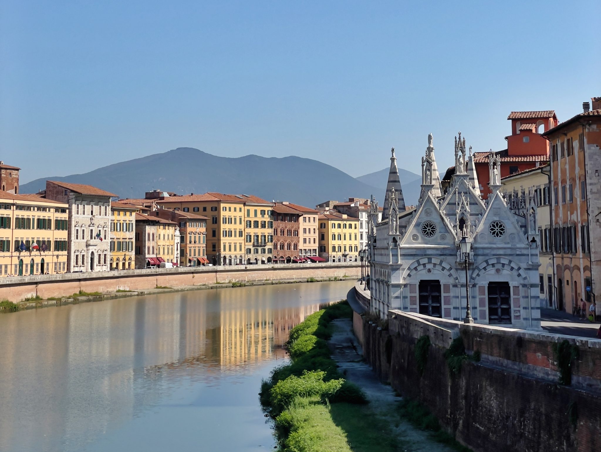 Is Florence Worth Visiting? 16 Reasons Why it Is + FAQs