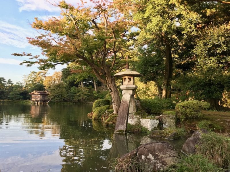 Kenrokuen Garden | Guide to Japan's Most Beautiful Garden